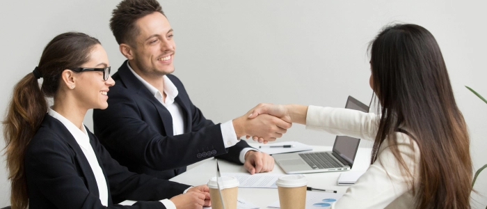 How to Hire an iPhone App Developers in 2025? - sphinx solution